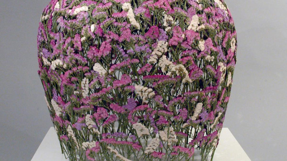 Cantiknya Bejana dari Rangkaian Bunga Kering - Lifestyle Liputan6.com