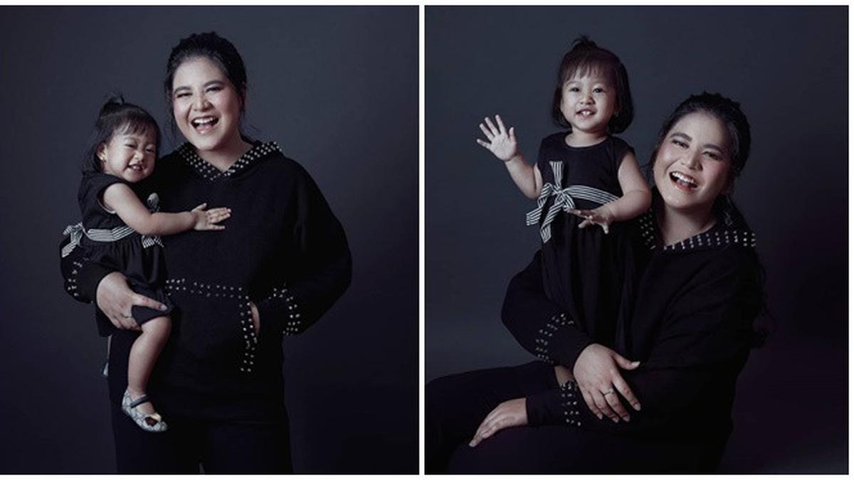 6 Momen Kompak Kahiyang Ayu dan Sedah Mirah Saat Pemotretan - Hot ...