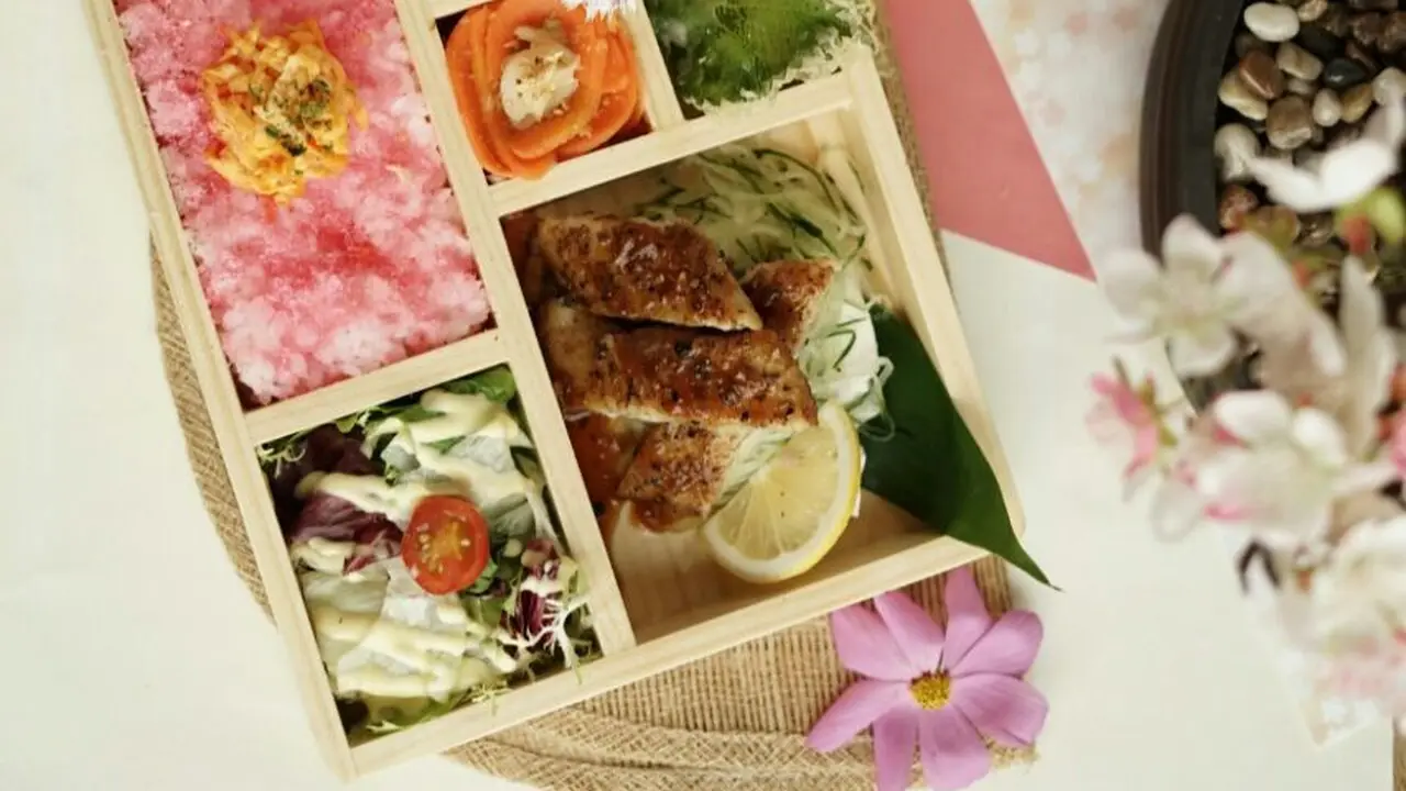 Resto Ini Sajikan Menu Bento dengan Sensasi Piknik Musim Semi di Jepang ...