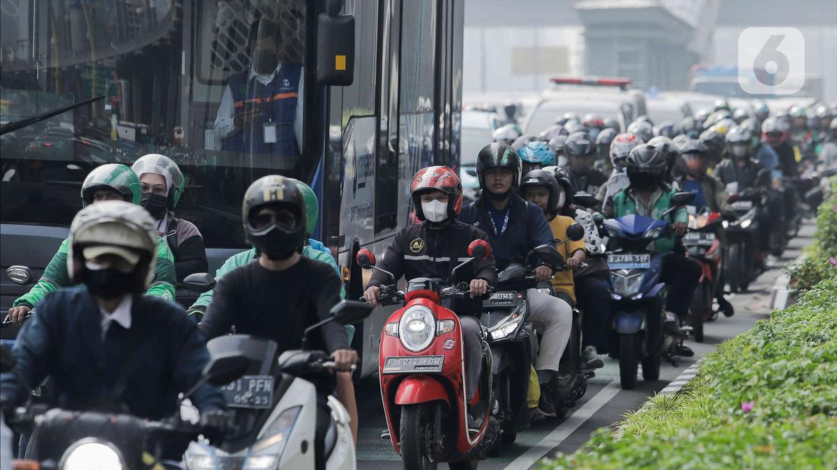 Liburan Lebaran Usai, Jalan-Jalan di Jakarta Kembali Dipenuhi Kendaraan