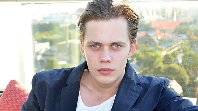 Jadi Sosok Badut Menyeramkan di Film IT, Ini 6 Potret Bill Skarsgard ...