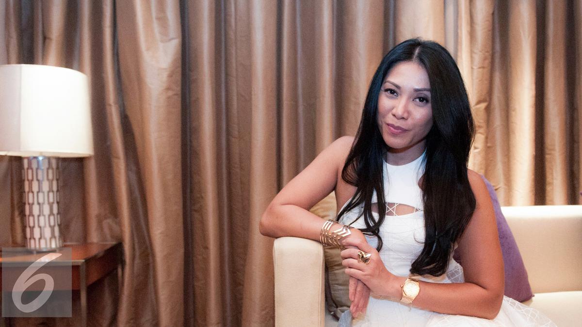 Anggun Ajarkan Anak Hidup Sederhana - ShowBiz Liputan6.com