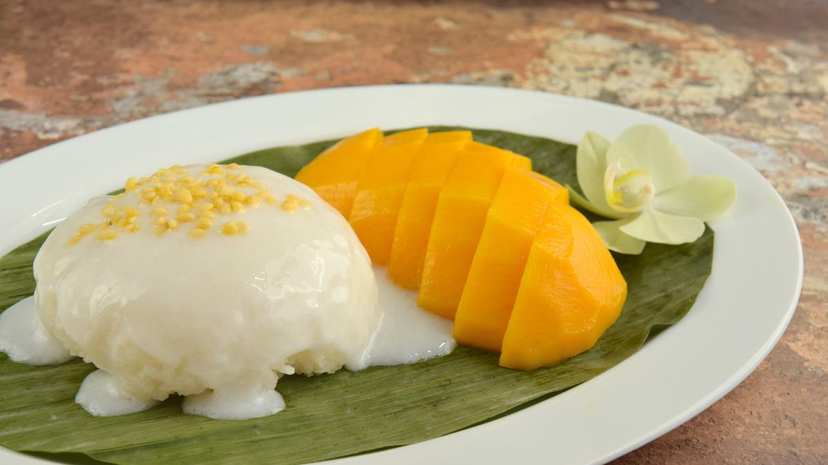 Cara Membuat Ketan Bersaus yang Cocok untuk Mango Sticky Rice ...