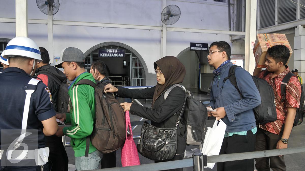 Jelang Idul Adha, Tiket Kereta Mulai Habis Terjual - Foto Liputan6.com