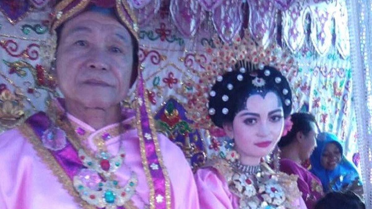 Kakek Berusia 62 Tahun Nikahi Gadis 18 Tahun di Gowa - Regional ...