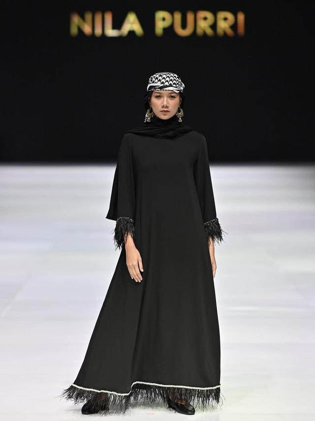 Nila Purri Usung Tema Shades Of Night di Perhelatan Indonesia Fashion ...