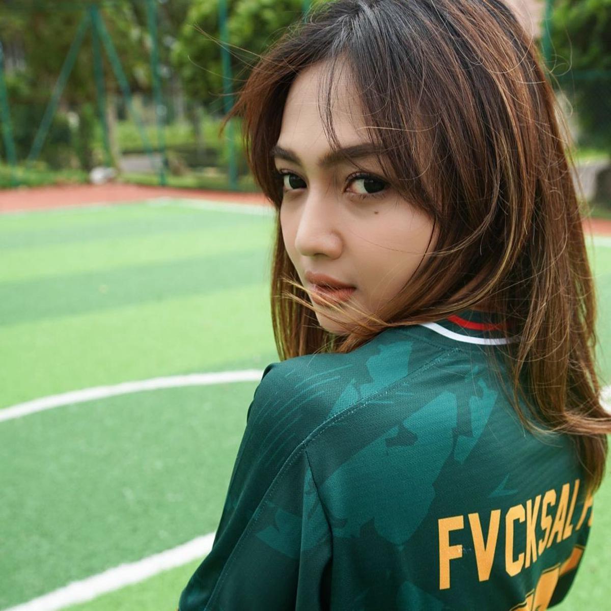 Rose Artis's Instagram, Twitter & Facebook on IDCrawl