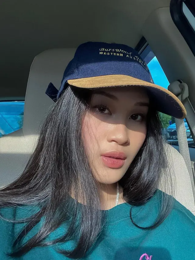 7 Potret Neyia Kameron, Cewek yang Viral Mesra Bareng Jefri Nichol ...