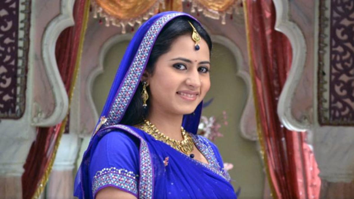 Kenalan dengan Sargun Mehta, Pemain Baru di Serial Anandhi ...