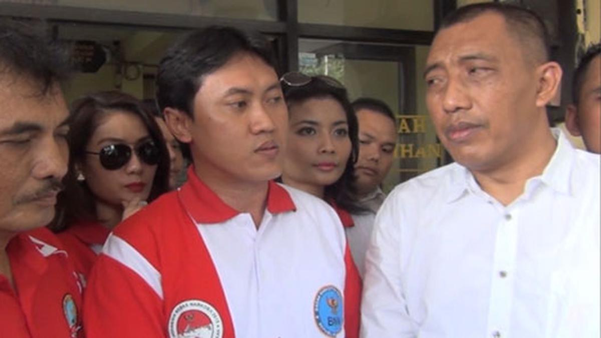 [VIDEO] Arya Wiguna : Demi Tuhan, Saya Tak Pakai Narkoba - Video ...