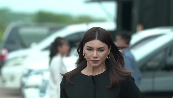 6 Fakta Film Komang 1 Juta Penonton, Aurora Ribero Syuting di Baubau Sulawesi Tenggara Disambut ...