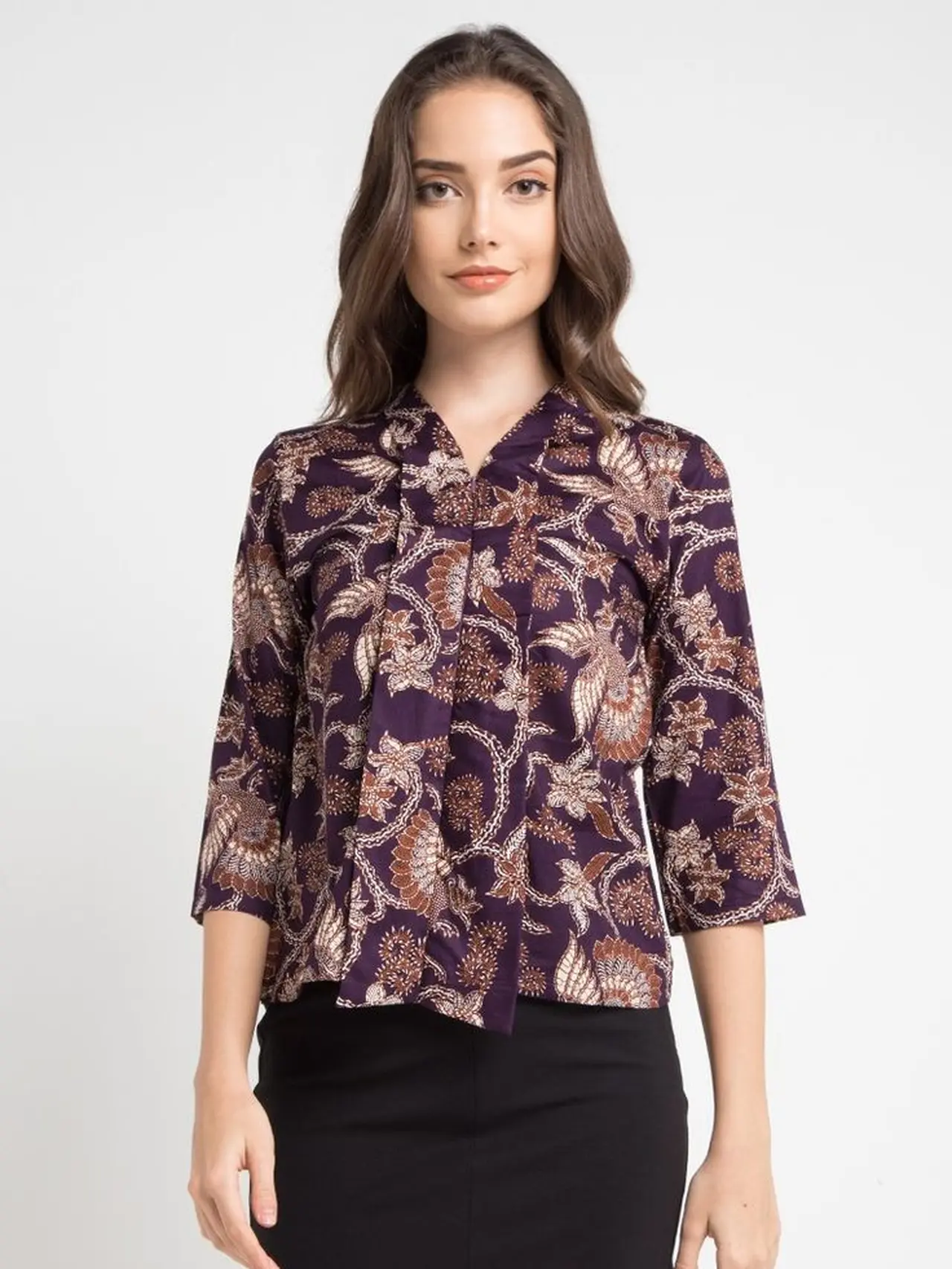 10 Rekomendasi Blouse Batik Kekinian untuk Wanita Terbaru dan Terbaik ...