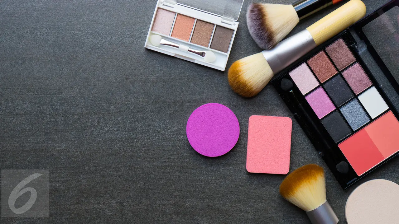 8 Cara Makeup Natural untuk Sehari-Hari, Mudah untuk Pemula - Hot ...