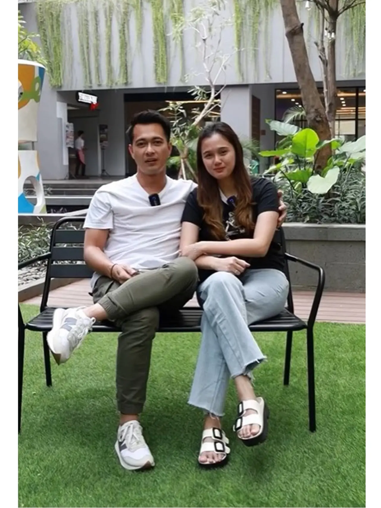 6 Potret Kebersamaan Eza Gionino dan Meiza Aulia Coritha Sebelum Hadapi ...