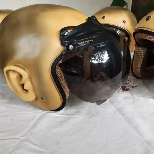 6 Desain Helm Bentuk Kepala Manusia Ini Nyeleneh, Bikin Terkecoh - Hot ...
