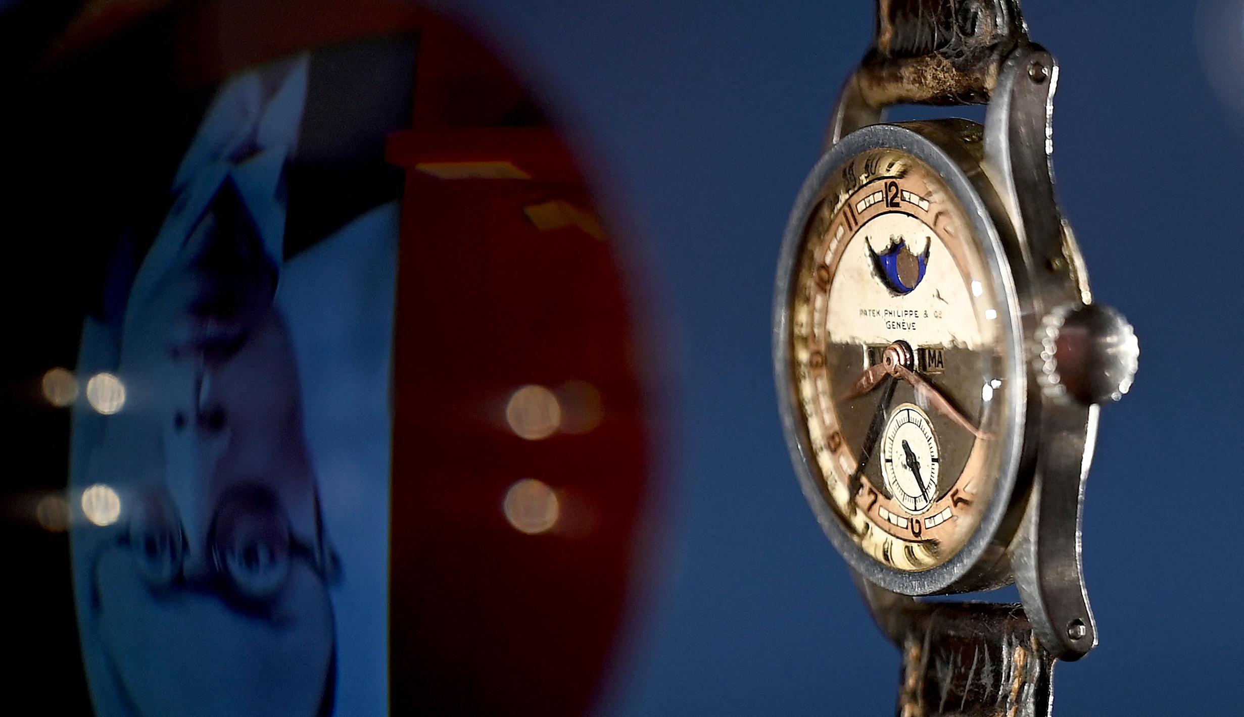 Jam Tangan Milik Kaisar Terakhir China Terjual Rp76 Miliar dalam Lelang ...