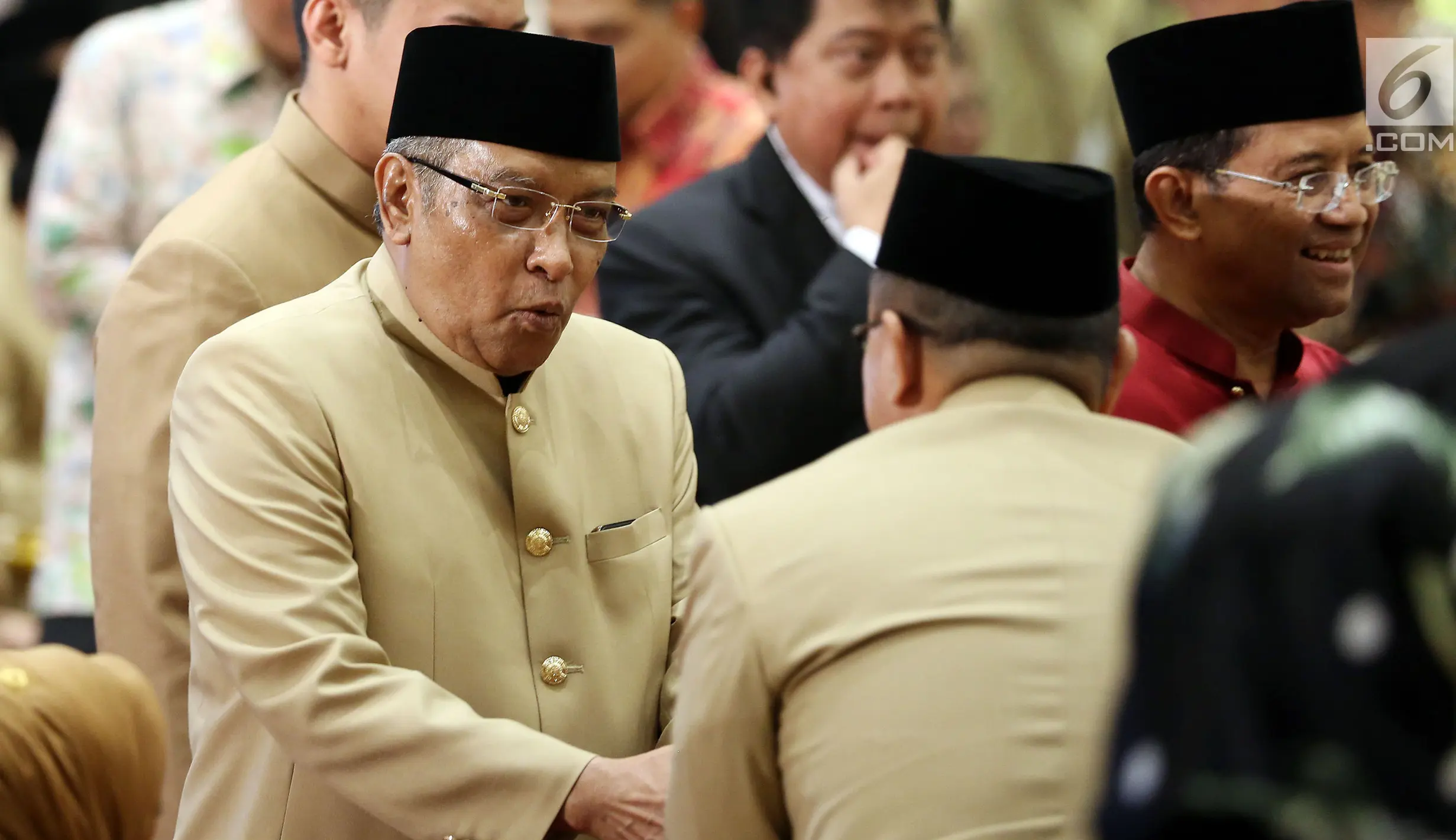 PHOTO: SBY hingga Menteri Kabinet Hadiri Akad Nikah Putri Oesman Sapta ...