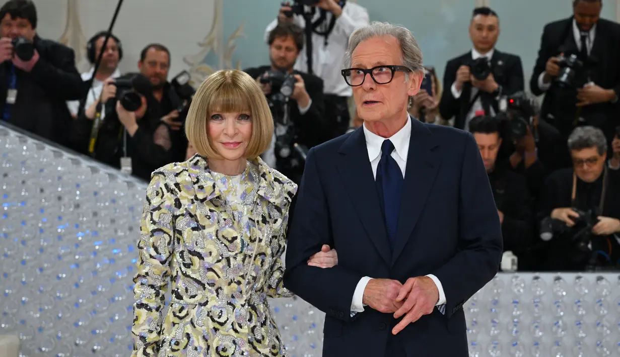 Debut Anna Wintour dan Bill Nighy Sebagai Sejoli di Karpet Merah Met ...
