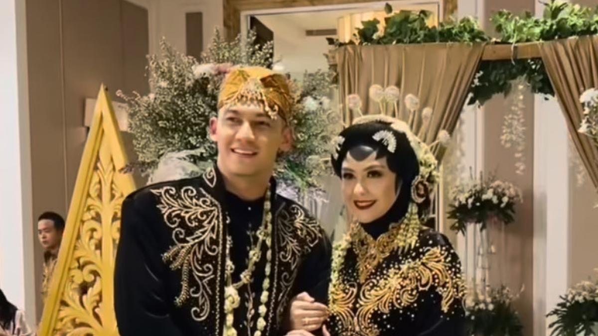 13 Artis Ini Menikah dalam Akting tapi Seperti di Dunia Nyata, Ada Ayu Ting Ting Sampai Naura ...