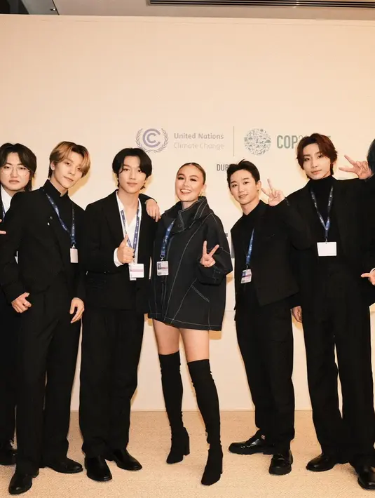 Potret Agnez Mo di Konferensi Perubahan Iklim di Dubai, Tampil Anggun Kenakan Batik - Photo ...