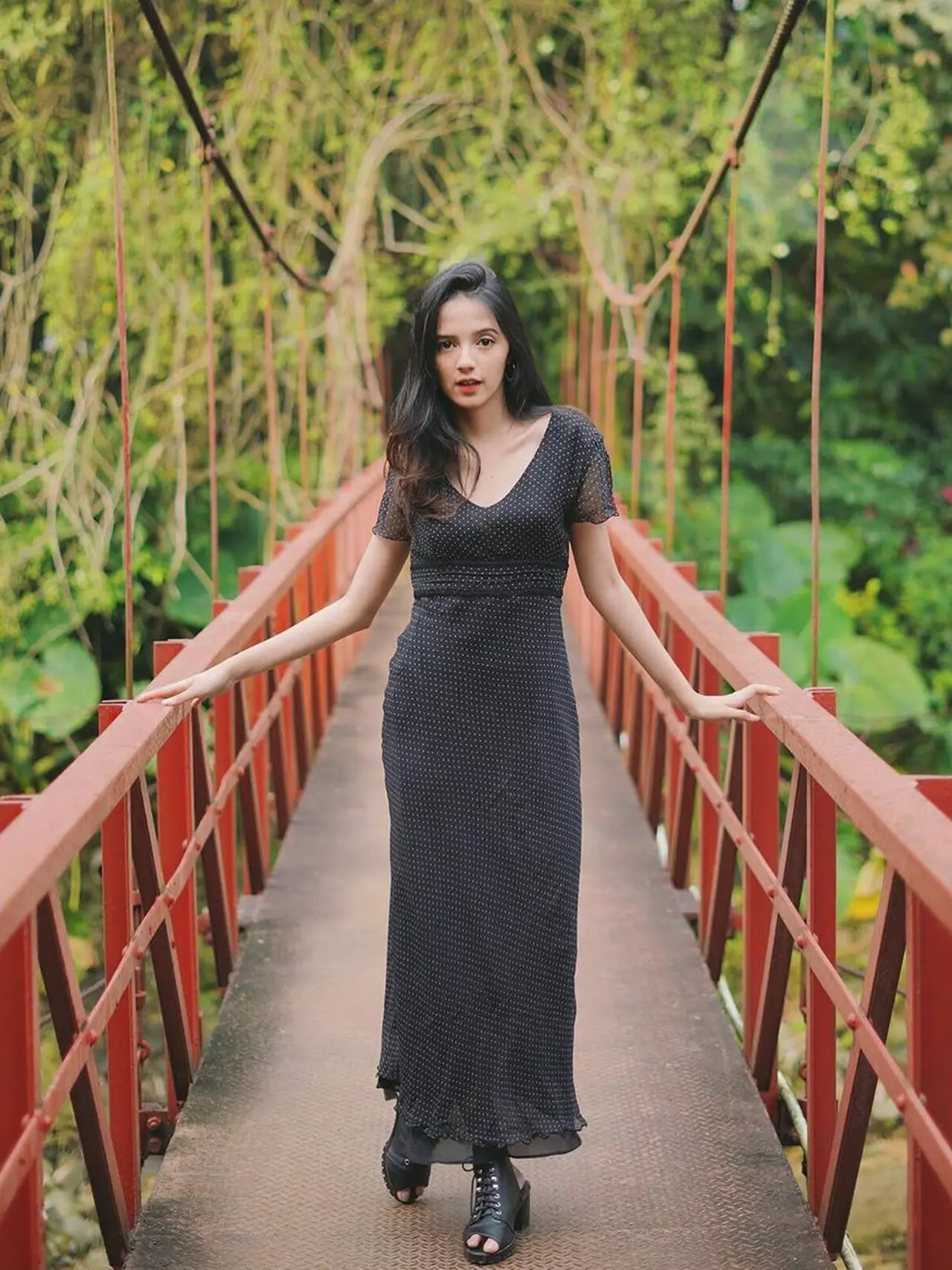 6 Potret Rhesma Anissa Selebgram Yang Disebut Mirip Nia Ramadhani 3305