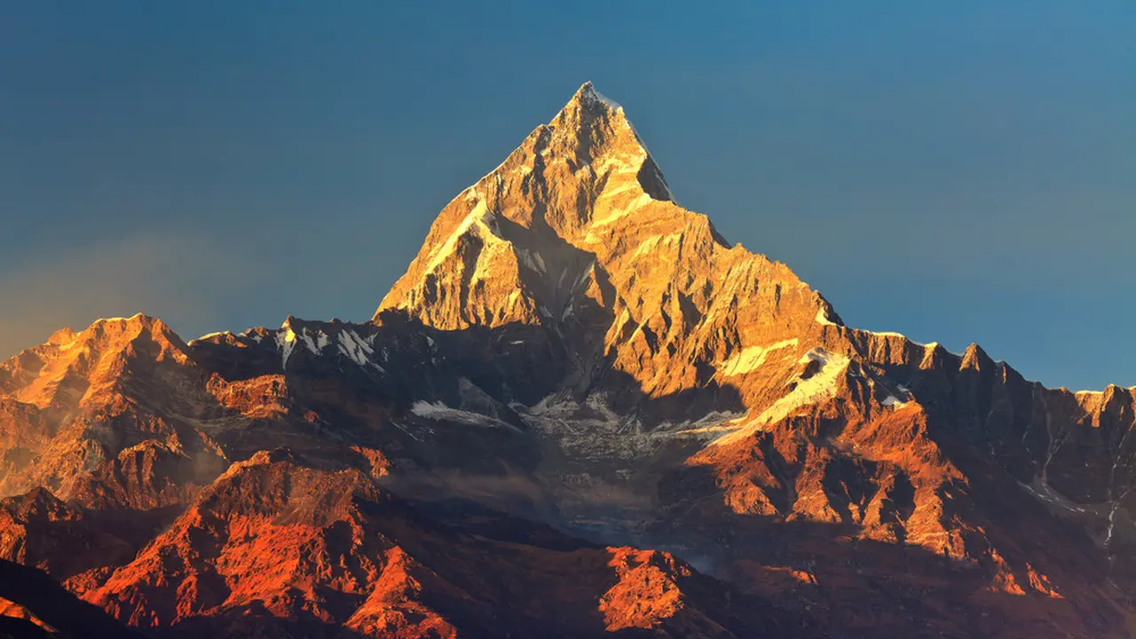 Tidak Boleh Ada Pendakian yang Dilakukan di Gunung Machapuchare Nepal ...