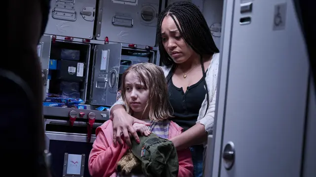 6 Karakter Penting Film No Way Up, Tragedi Pesawat Jatuh ke Laut Lepas ...