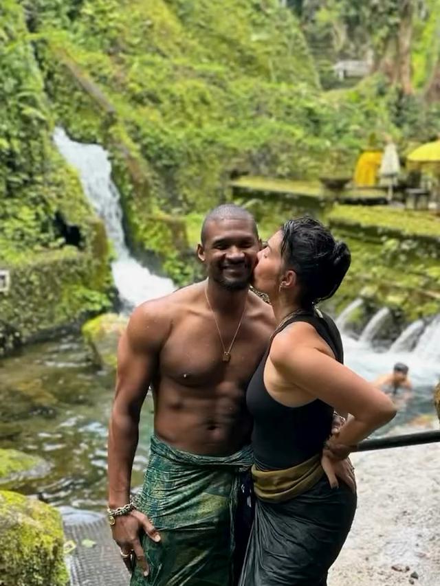 Usher Nikmati Liburan Seru di Bali: Rafting dan Foto dengan Monyet