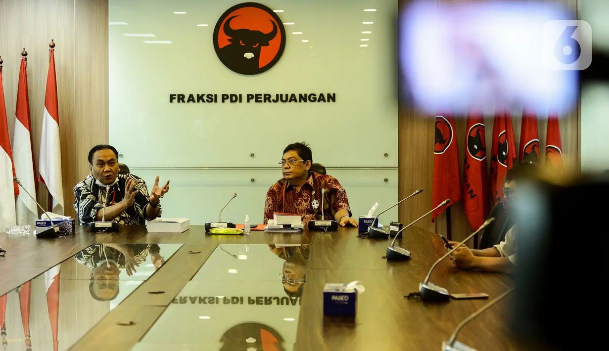 FOTO: Rieke Diah Pitaloka Dicopot dari Baleg DPR - Foto Liputan6.com