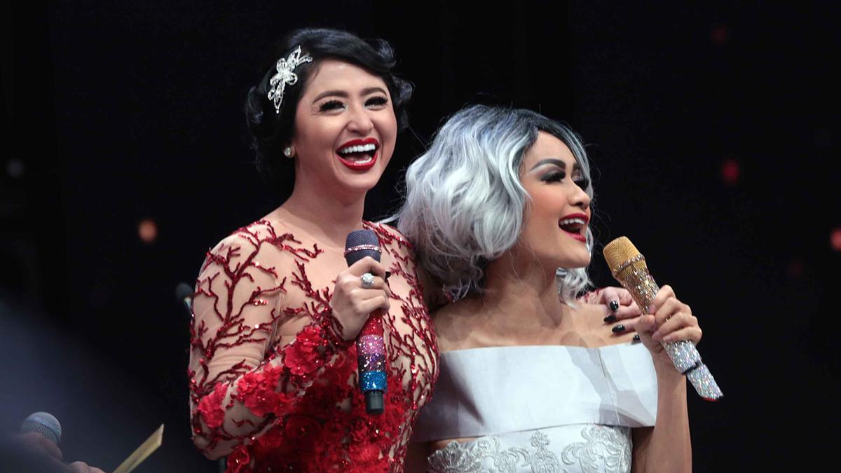 Mengintip Lagi Perjalanan Konflik Julia Perez dan Dewi Perssik - Entertainment Fimela.com