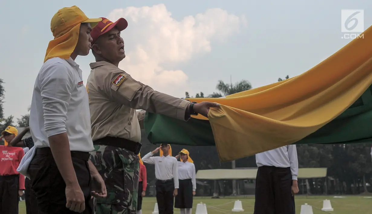 Calon Paskibraka 2017 Terus Matangkan Latihan Menaikkan Bendera - Foto ...