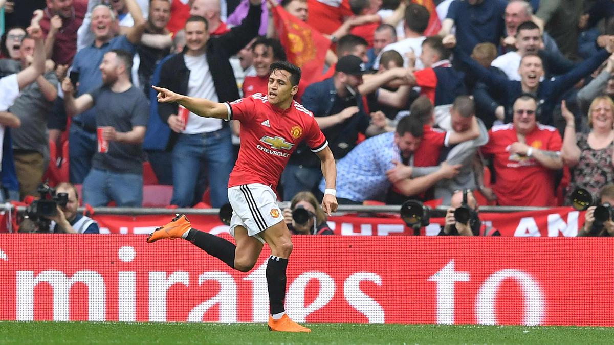 Phil Jones: Alexis Sanchez Jadi Andalan Man United Saat Jumpa Arsenal