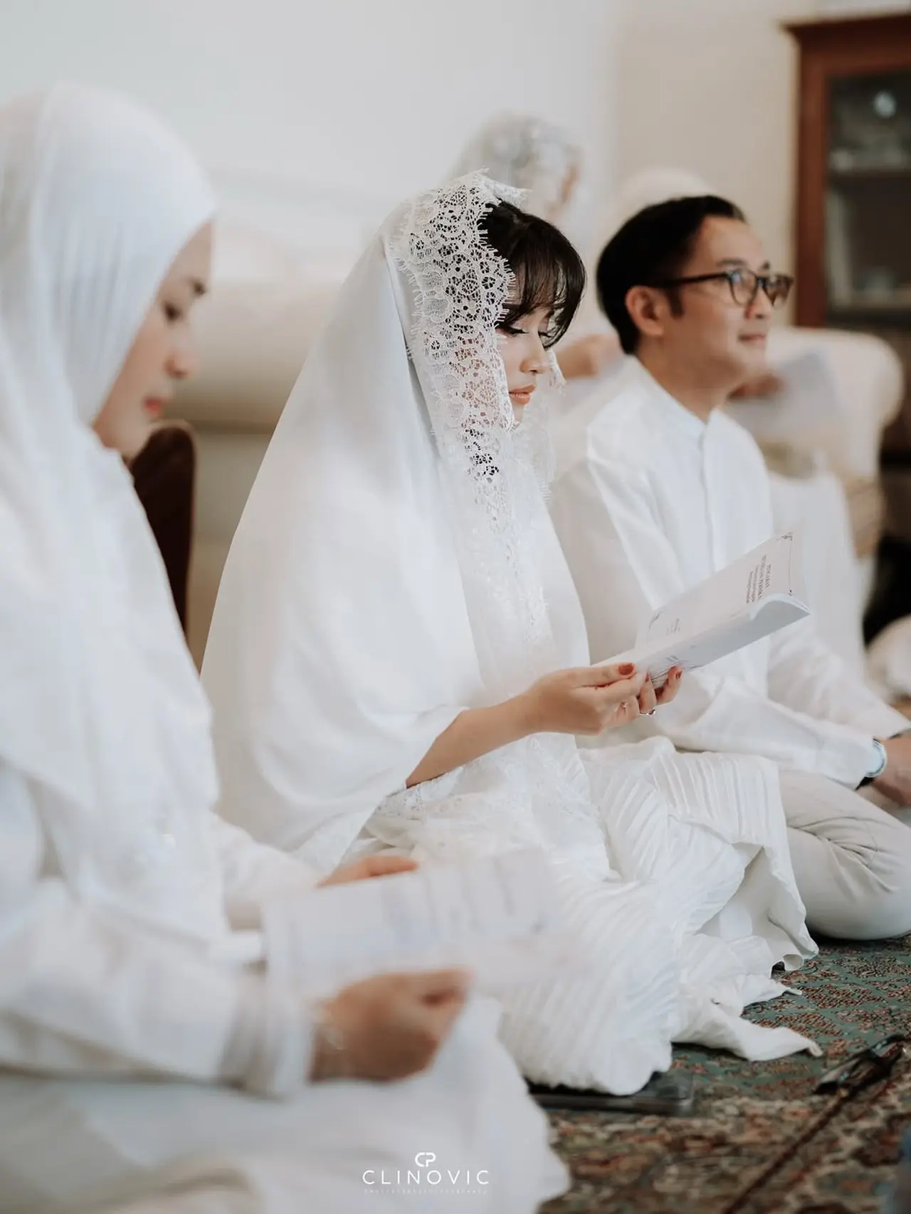 7 Foto Pengajian Jelang Pernikahan Anak Ikke Nurjanah, Kompak Menemani Bareng Aldi Bragi ...