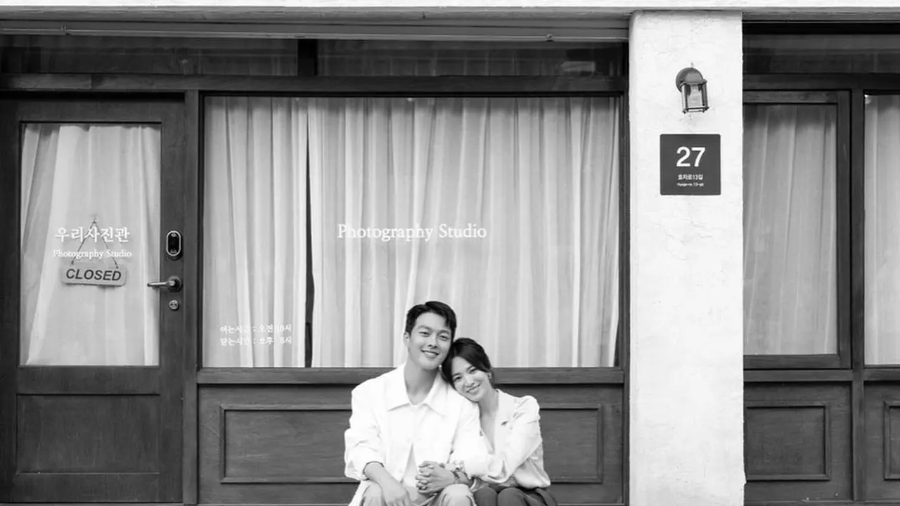 11 Inspirasi Gaya Rambut Song Hye Kyo dengan Poni Tanggung yang Bikin ...