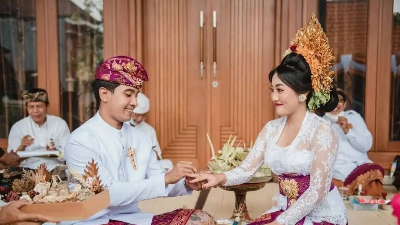 Nama Pakaian Adat Bali, Pahami Filosofi dan Makna Mendalam di Balik Keindahannya - Hot Liputan6.com