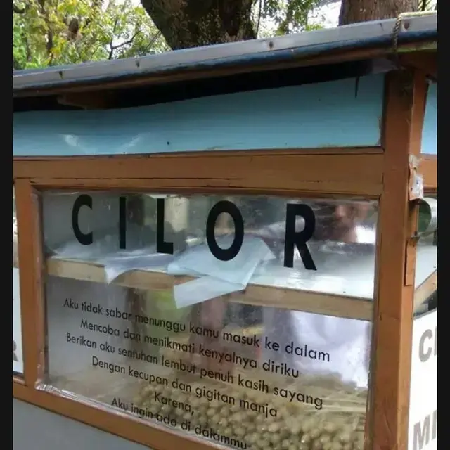 6 Tulisan Nyeleneh di Gerobak Jajanan Sunda Ini Bikin Salah Fokus ketika Puasa - Hot Liputan6.com