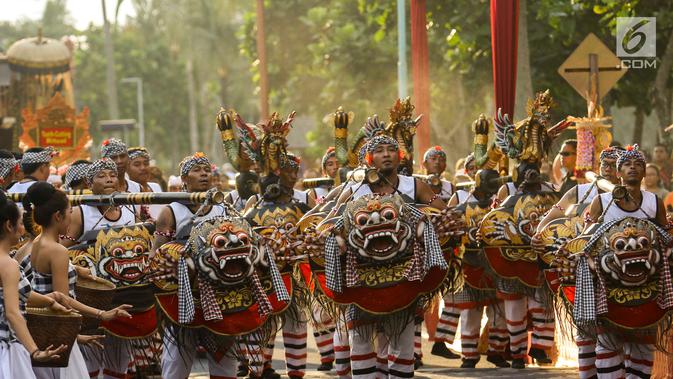 FOTO: Karnaval Budaya Bali Meriahkan Pertemuan Tahunan IMF-World Bank ...