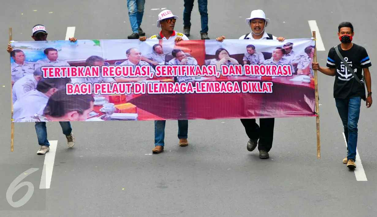 Tuntut Kesejahteraan, Pelaut Indonesia Tumpah Ruah di Jalan Merdeka ...