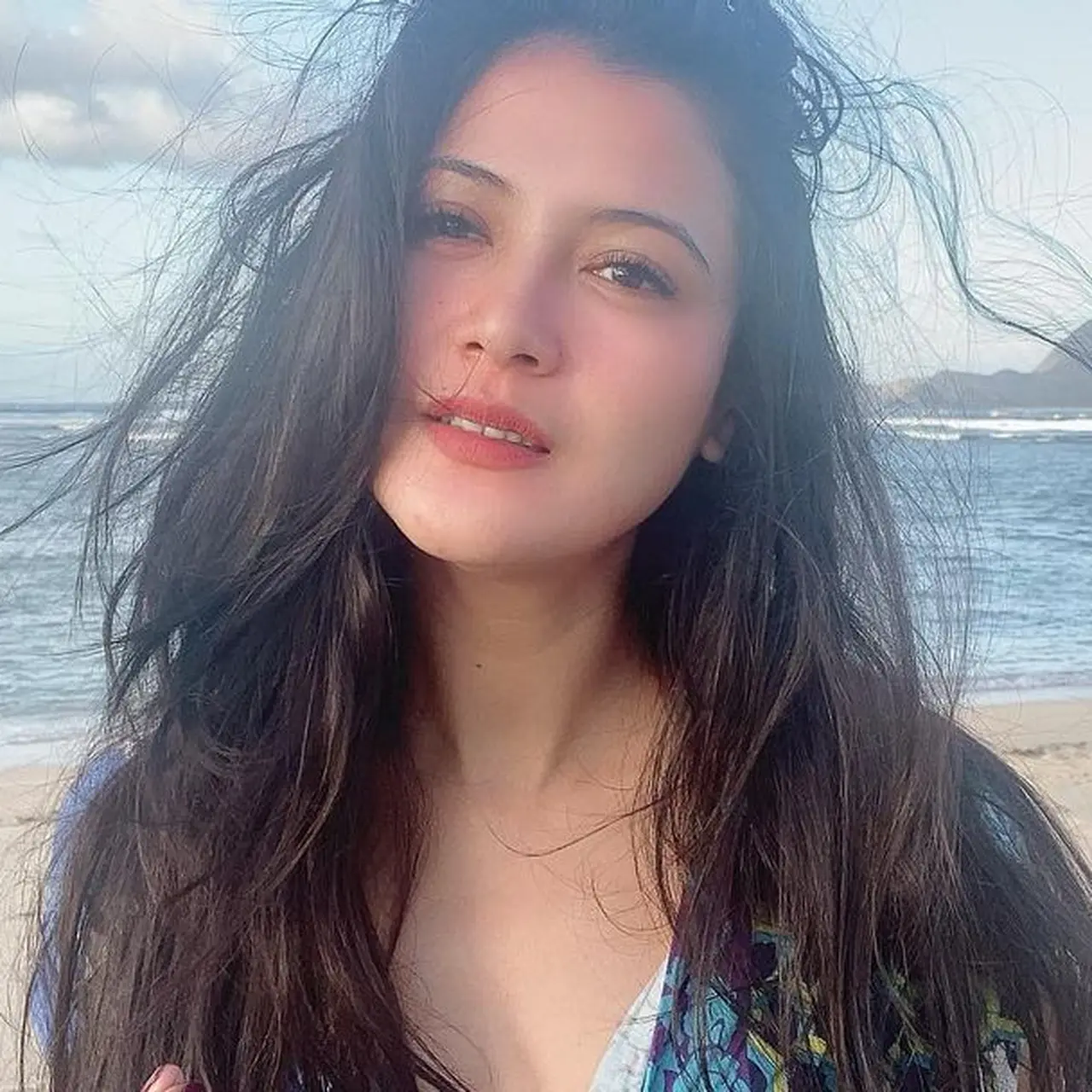 8 Potret Fera Feriska, Istri Fathir Muchtar yang Tetap Cantik di Usia ...