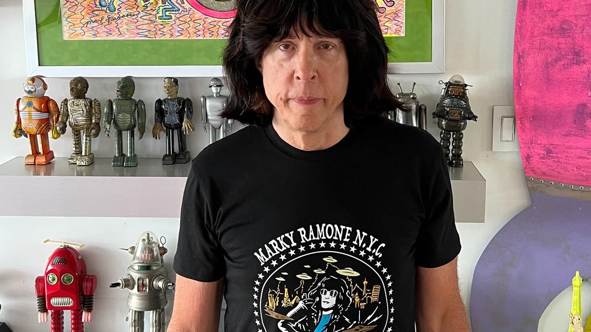 Marky Ramone Terpukau dengan Video Viral Padus SMP Nyanyikan Lagu ...