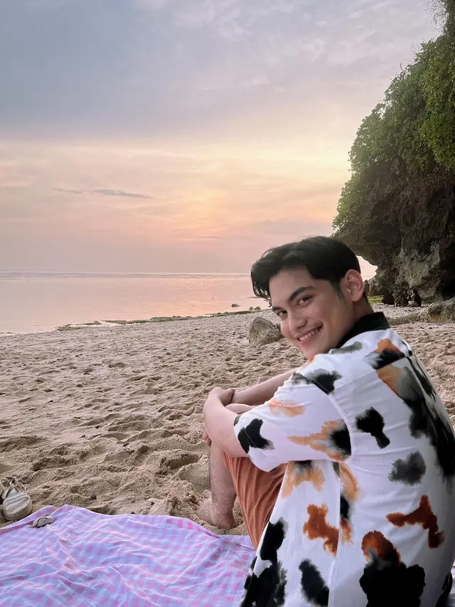 6 Potret Irzan Faiq Ikuti KKN sebagai Mahasiswa Undip, Video Sedang Mengajar Viral - Hot ...