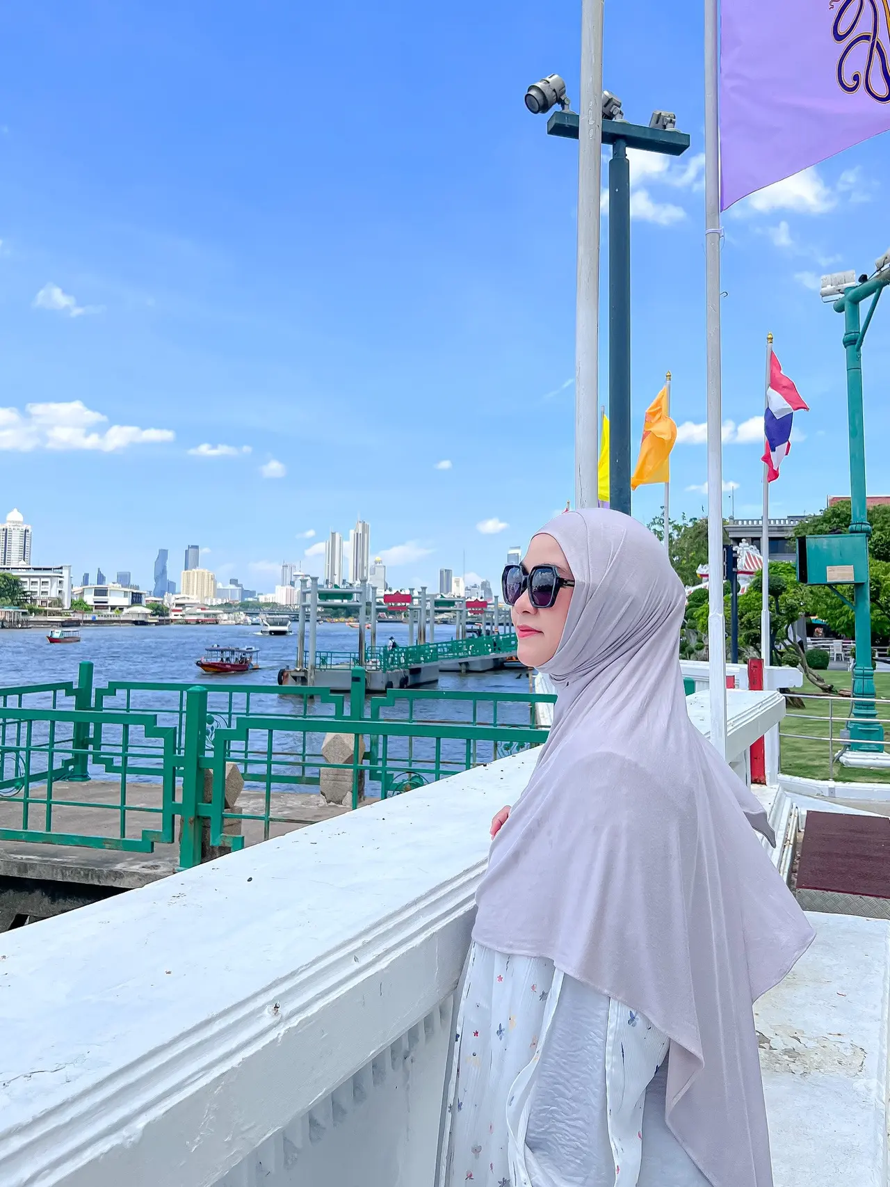 7 Potret Baby Moon Anisa Rahma ke Thailand, Seru Kunjungi Wat Arun ...