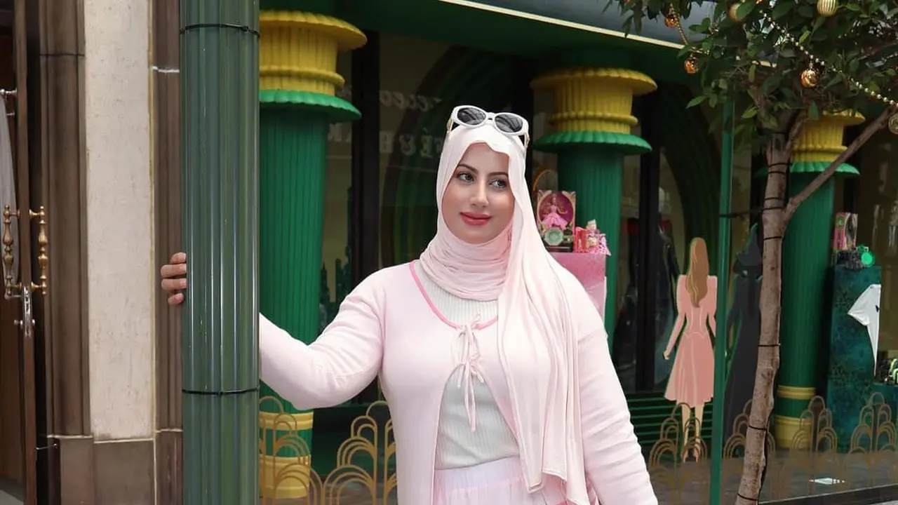 7 Potret Gaya Hijab Tasyi Athasyia yang Stylish, Cocok Jadi Inspirasi ...