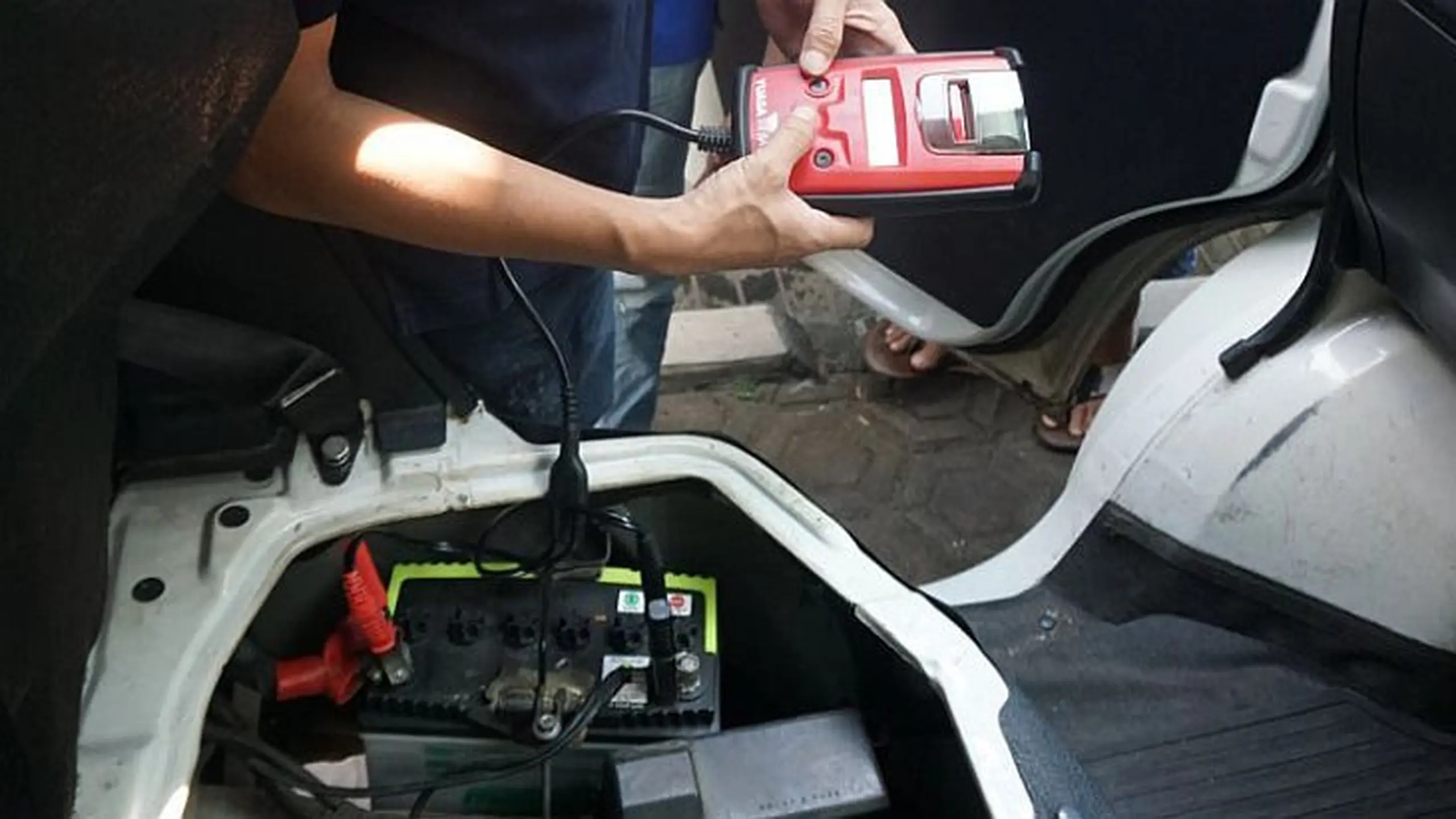 Menguji Tipe Termurah Aki Massiv, Hasilnya?