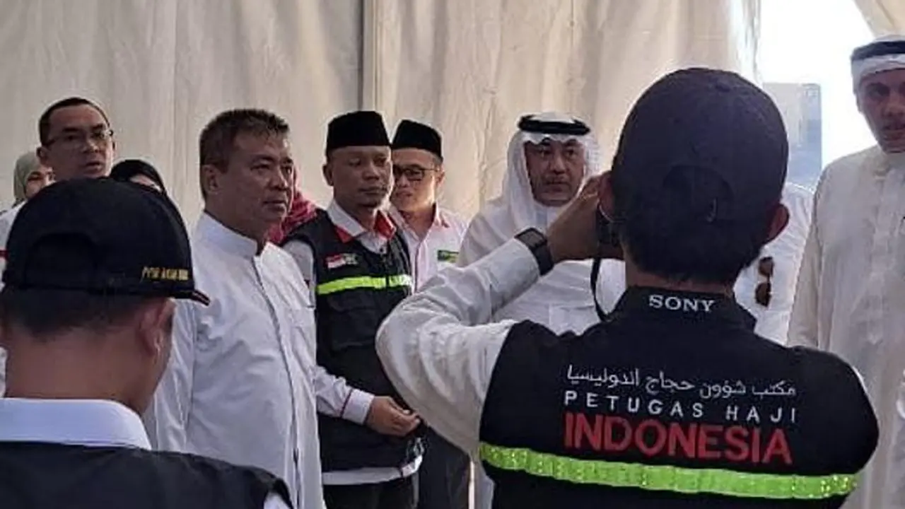 Beri Pelayanan Maksimal, PPIH Pantau Progres Penyiapan Fasilitas Puncak Haji di Arafah-Mina ...