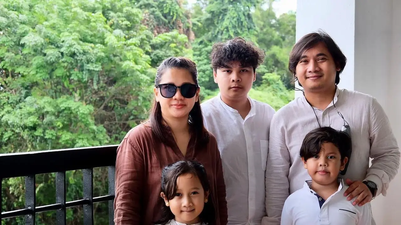 Sosok Brian, Drumer Kedua yang Keluar dari Sheila on 7 - Lifestyle ...