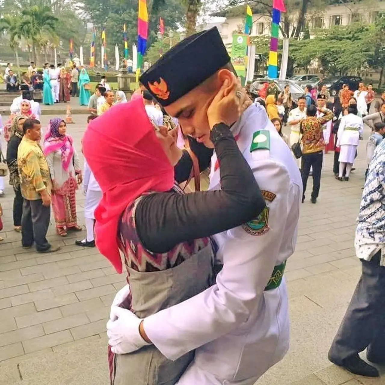 Profil Irzan Faiq, Aktor yang Dikabarkan Dekat dengan Prilly ...