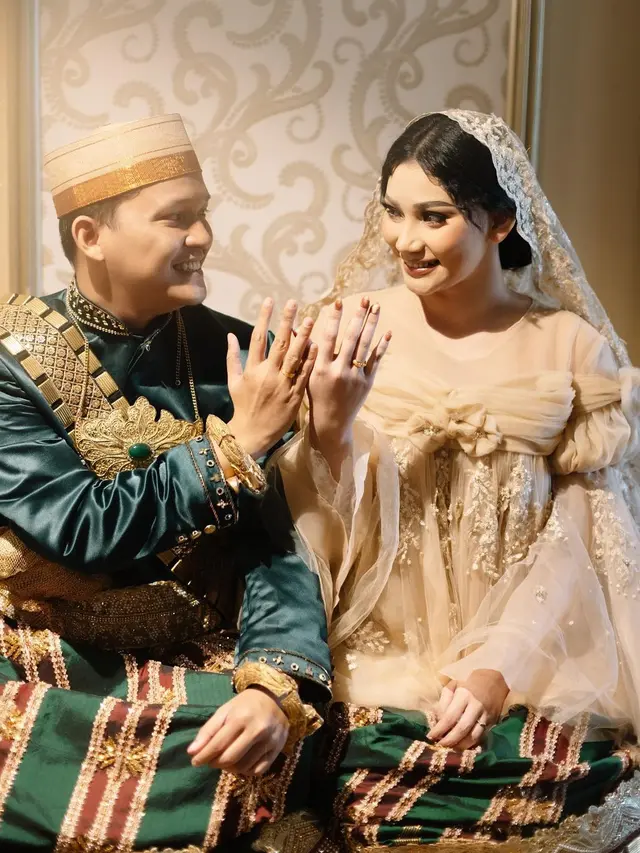 6 Potret Akad Nikah Sinta Mutiara Bella Adik Indah Permatasari Digelar Mewah dengan Adat Bugis ...