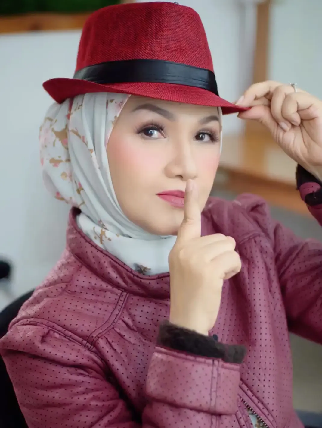 Potret Terbaru Tuty Wibowo Penyanyi Lagu Hamil Duluan Kini Berhijab, Viral Setelah Dibahas Bunda ...