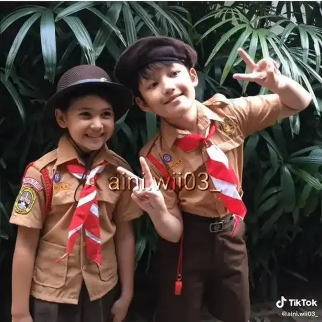 6 Foto Jadul Pesinetron Cewek Saat Pakai Seragam Pramuka Ini Curi Perhatian - Hot Liputan6.com